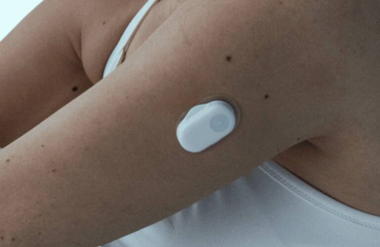GlucoModicum unveils Sofio needle-free CGM